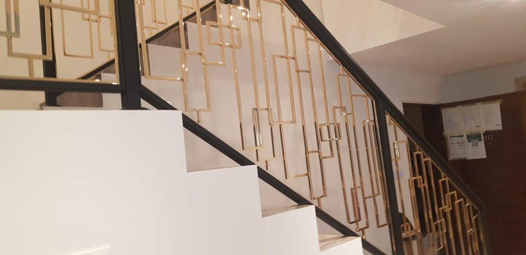 HAND RAIL WORK CONTRACTORS IN DUBAI - Foursquare steel construction ...